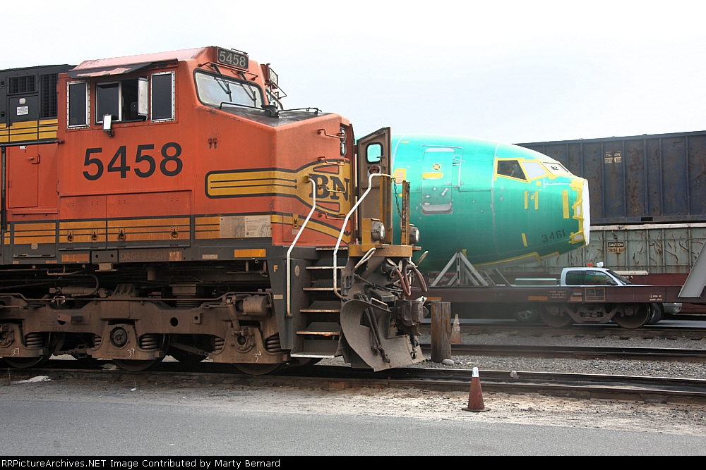 BNSF 5458 in Balmer Yard